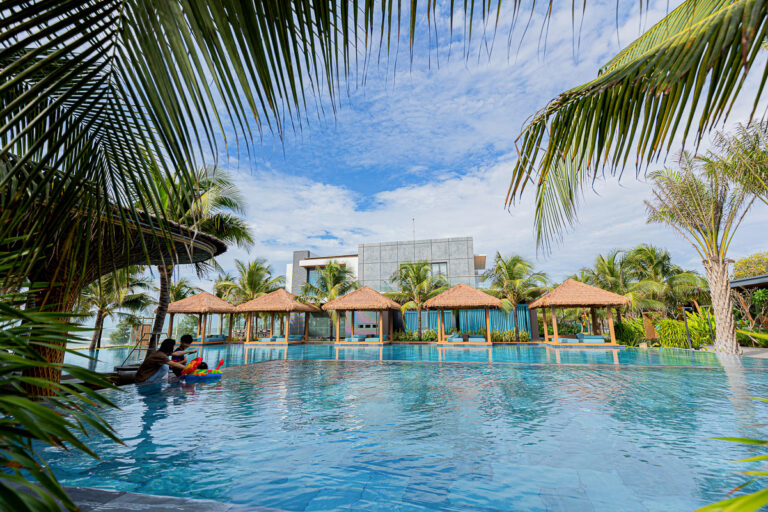 Trang chủ - Ruby Ocean Resort
